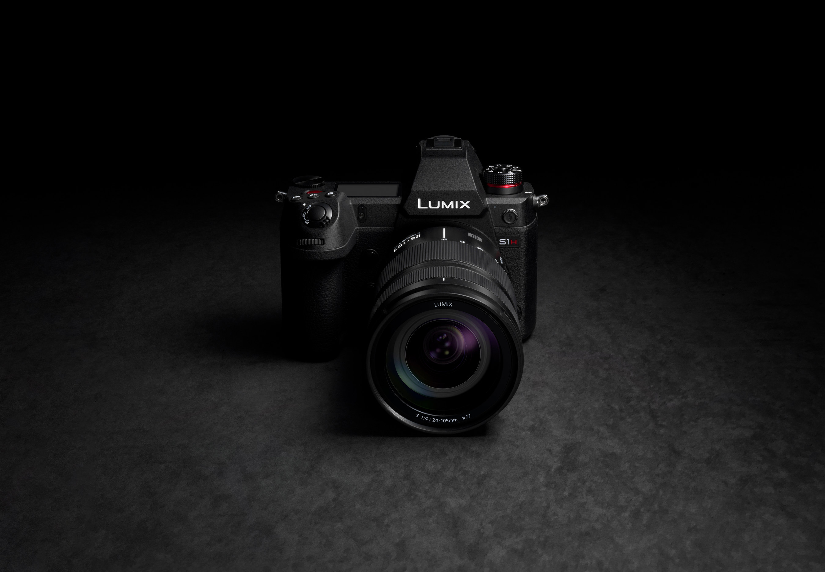 Panasonic unveils world's first 6K/24p digital single-lens mirrorless ...