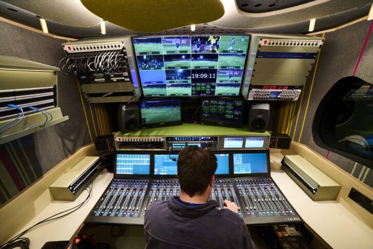 Vivid Broadcast debuts 20-camera fully remote HDR truck - TVBEurope